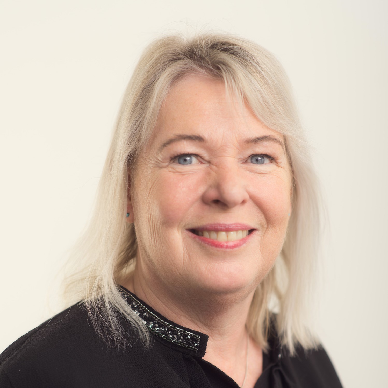 Contact us - Saarni Cloud